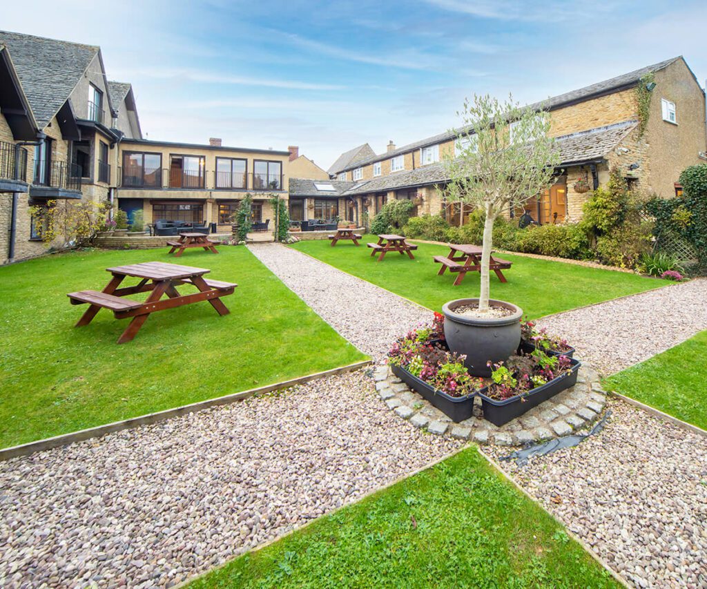 Gallery | The Holt Hotel